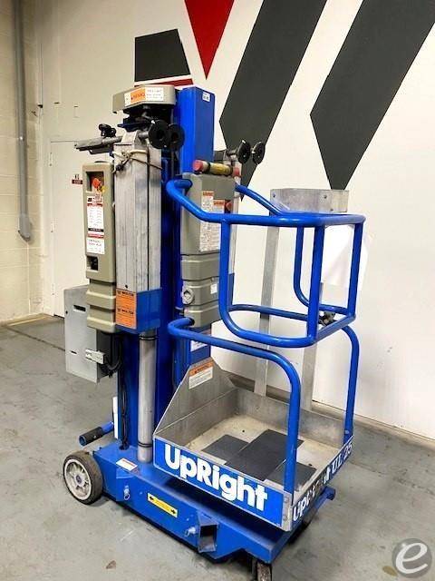2013 Electric Upright Vertical Mast | Eliftruck