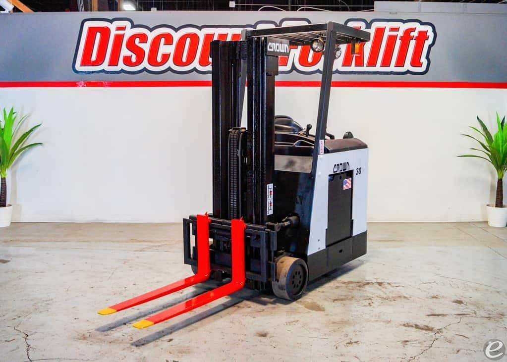 2007 Electric Crown Sit Down Rider RC3020-30 - 123Forklift