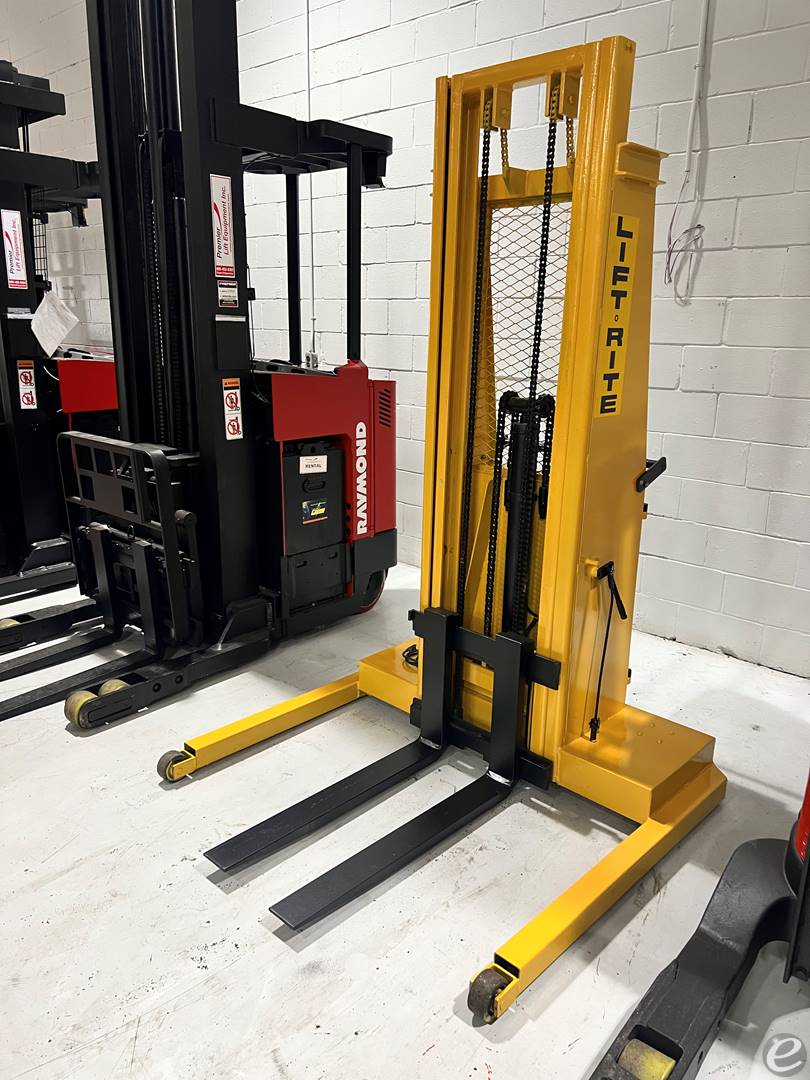 2012 Electric Lift-Rite Electric Walkie Straddle Stacker | Eliftruck