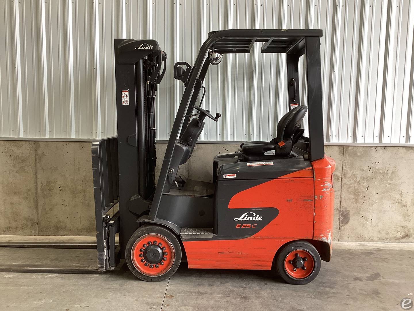 2018 Electric Linde E25C Electric 4 Wheel Sit Down