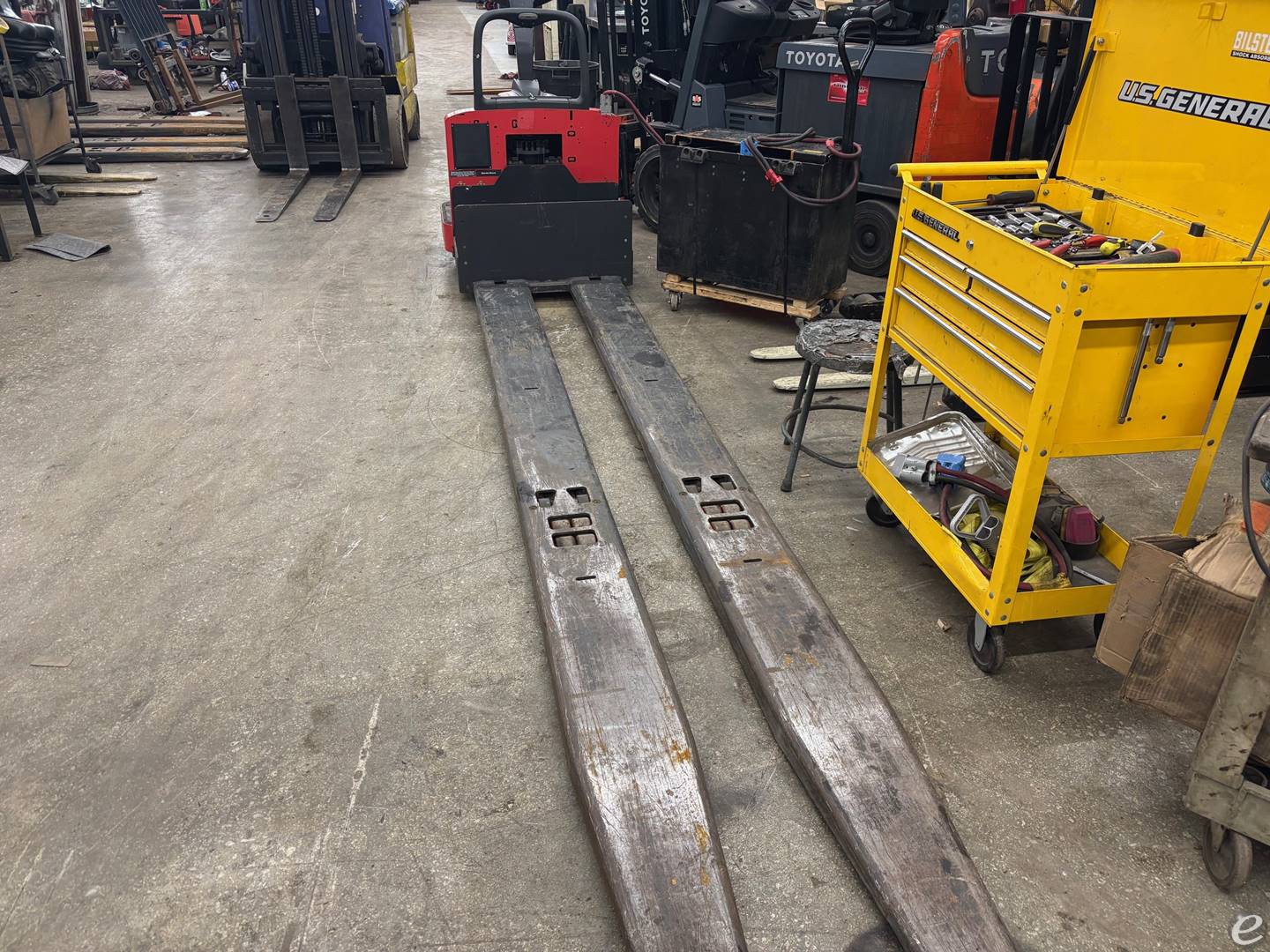 2018 Electric Raymond Forklifts 8410 - 123Forklift