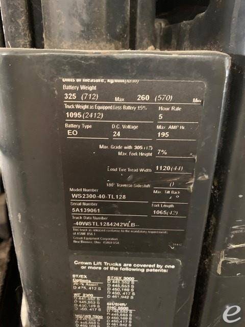 Electric Crown WS2000 Electric Walkie Straddle Stacker