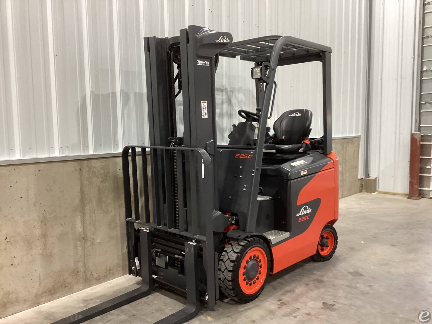 2023 Electric Linde Electric 4 Wheel Sit Down | Eliftruck