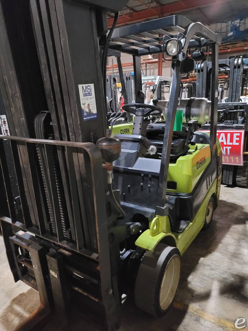 2015 LP Gas Clark C25CL