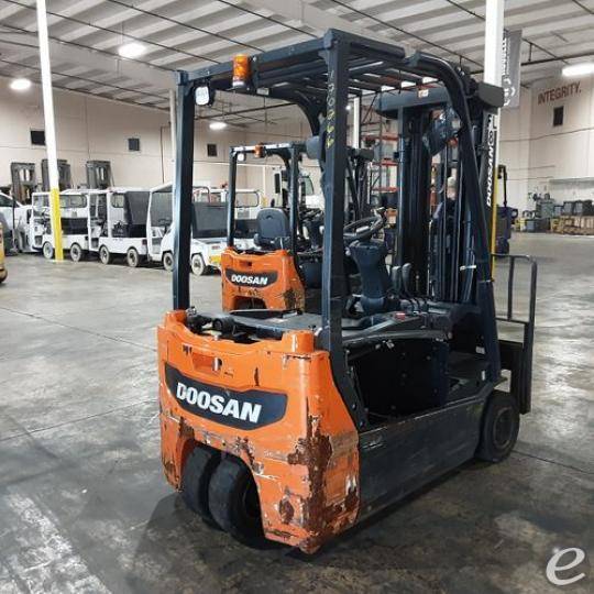 2019 Electric Doosan B20T-7 Electric 3 Wheel Sit Down
