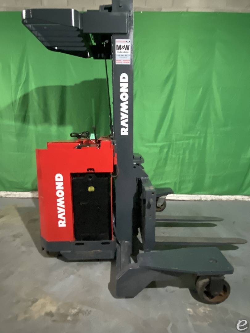 Electric Raymond 201-4D-R30TT Electric Sideloader (Bi-Directional)