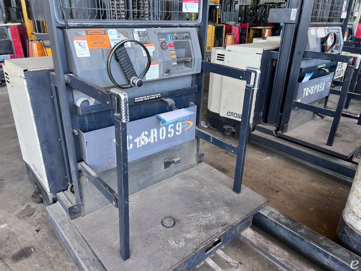 2003 Electric Crown Order Pickers 15SP48TT - 123Forklift