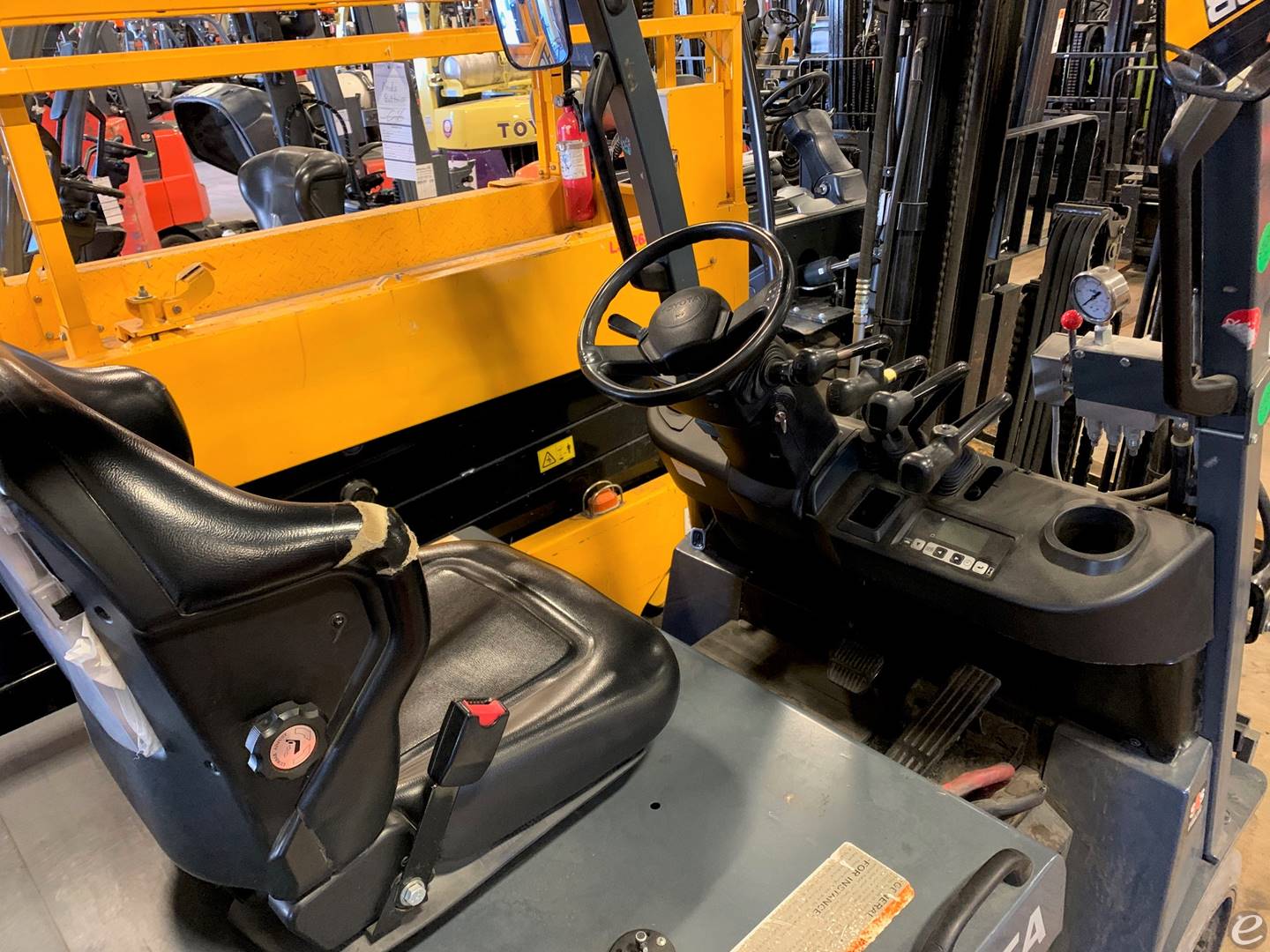 2015 Electric Toyota 8FBCHU25 Electric 4 Wheel Sit Down