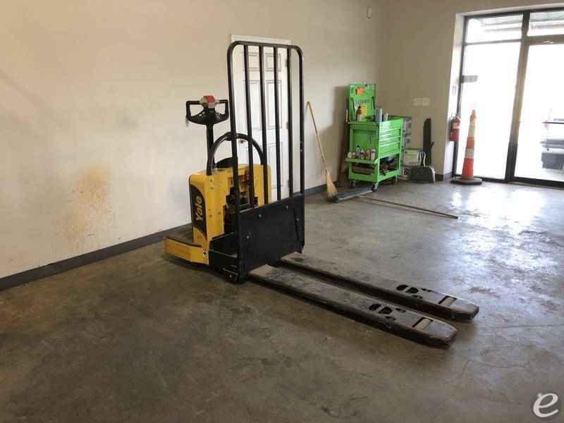 2018 Electric Yale MPE060LV Electric Walkie/Rider Pallet Jack