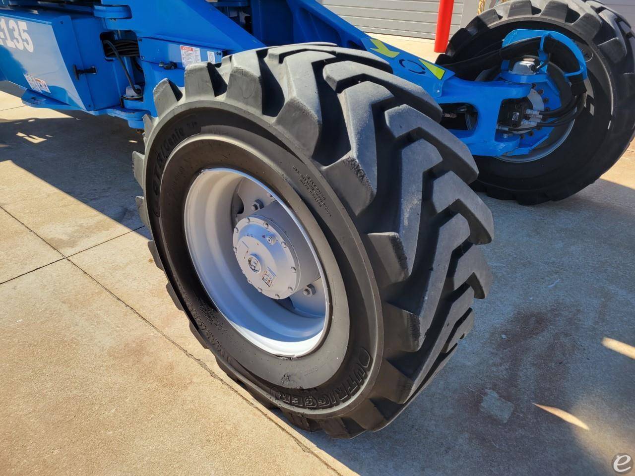 2011 Diesel Genie Z135/70 Articulated Boom