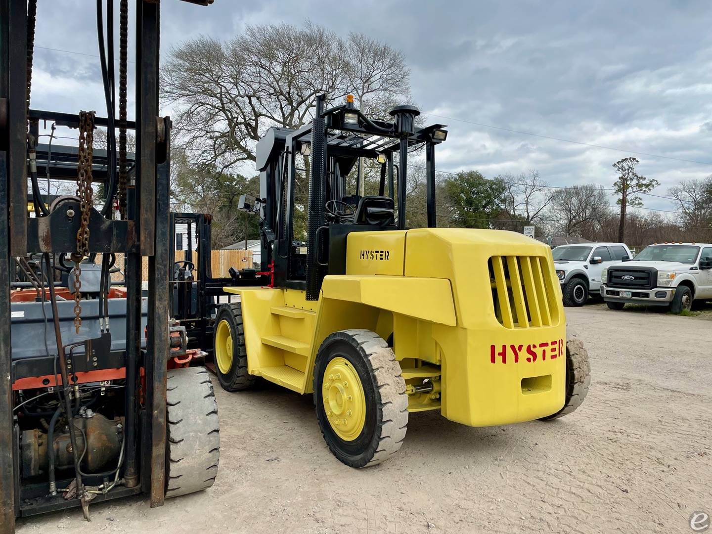 1997 Diesel Hyster H210XL Pneumatic Tire 4 Wheel Sit Down
