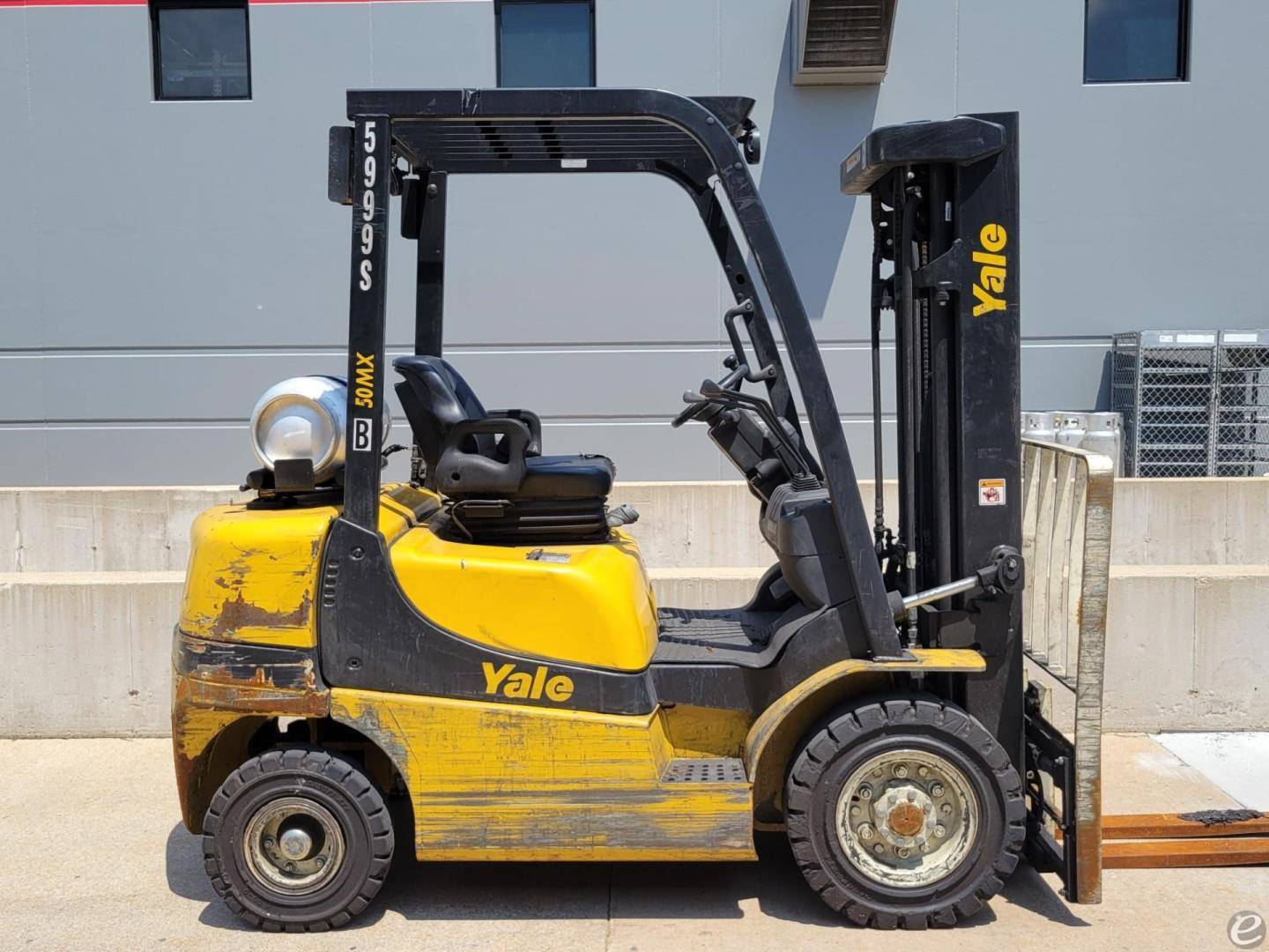 2018 LP Gas Yale GLP050MX Pneumatic Tire 4 Wheel Sit Down
