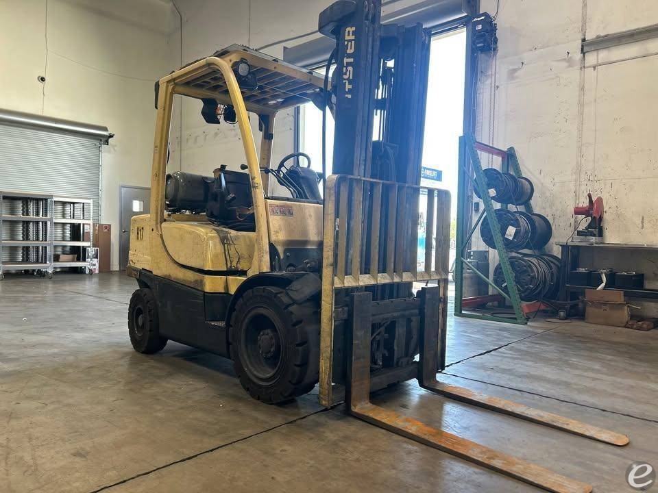 2017 LP Gas Hyster Pneumatic Tire 4 Wheel Sit Down | Eliftruck