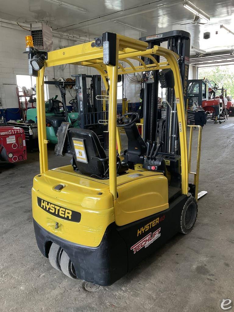 2015 Electric Hyster J40XNT Electric 3 Wheel Sit Down