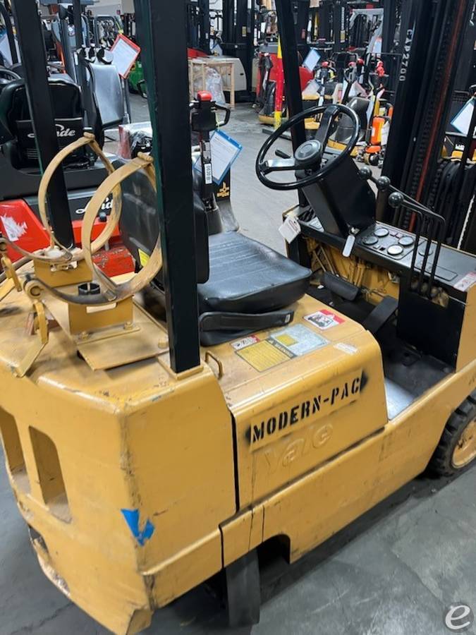 LP Gas Yale GLC030 Cushion Tire 4 Wheel Sit Down (Indoor Warehouse)