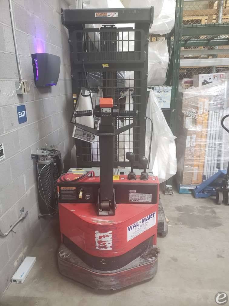 2009 Electric Raymond Electric Walkie Straddle Stacker | Eliftruck