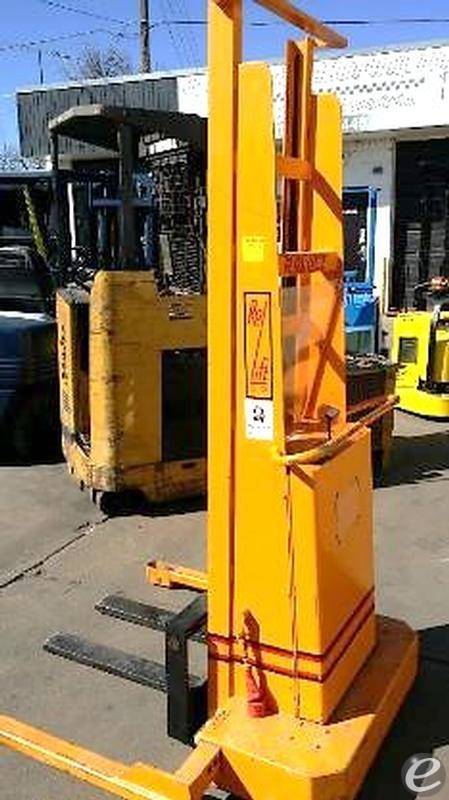 Electric Rol-Lift Electric Walkie Straddle Stacker | Eliftruck
