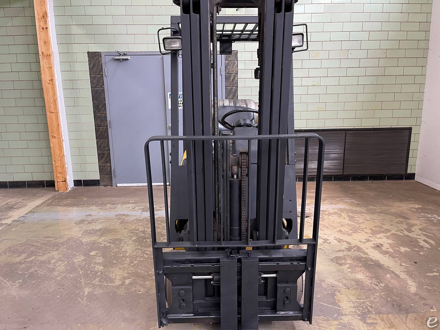 2000 LP Gas Yale GLC030 Cushion Tire 4 Wheel Sit Down (Indoor Warehouse)