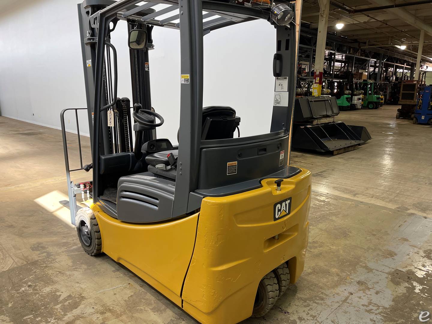 2018 Electric Cat 2ET4000 Electric 3 Wheel Sit Down