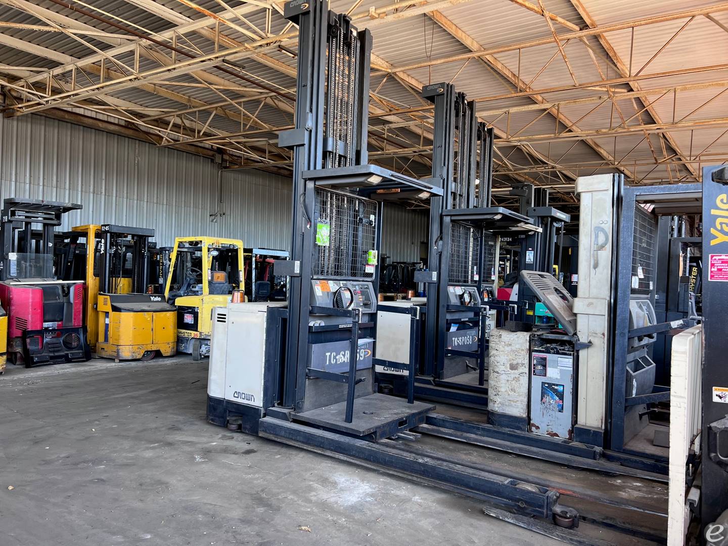 2003 Electric Crown 15SP48TT Electric Order Picker