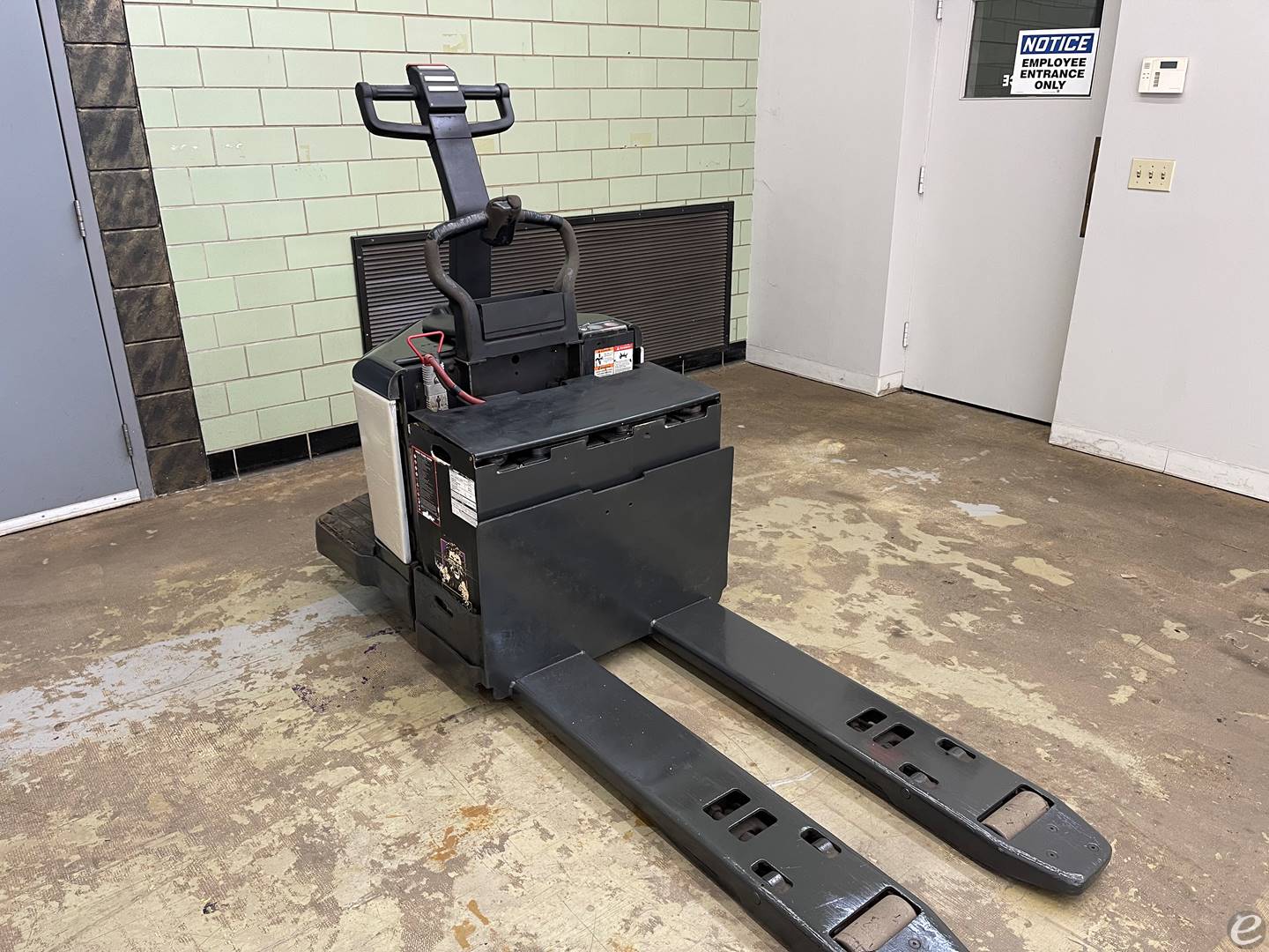 Electric Crown PE3500-60 Electric Walkie/Rider Pallet Jack