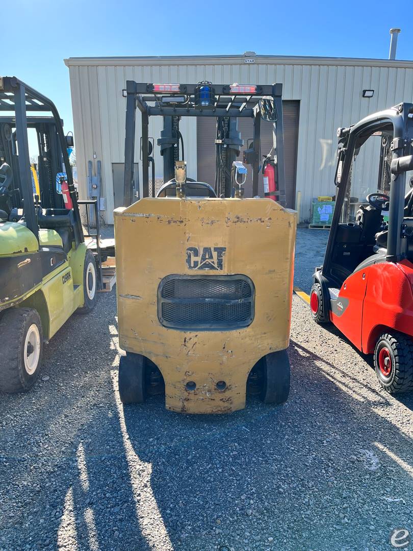 2018 LP Gas Cat GC40KSTR Cushion Tire 4 Wheel Sit Down (Indoor Warehouse)