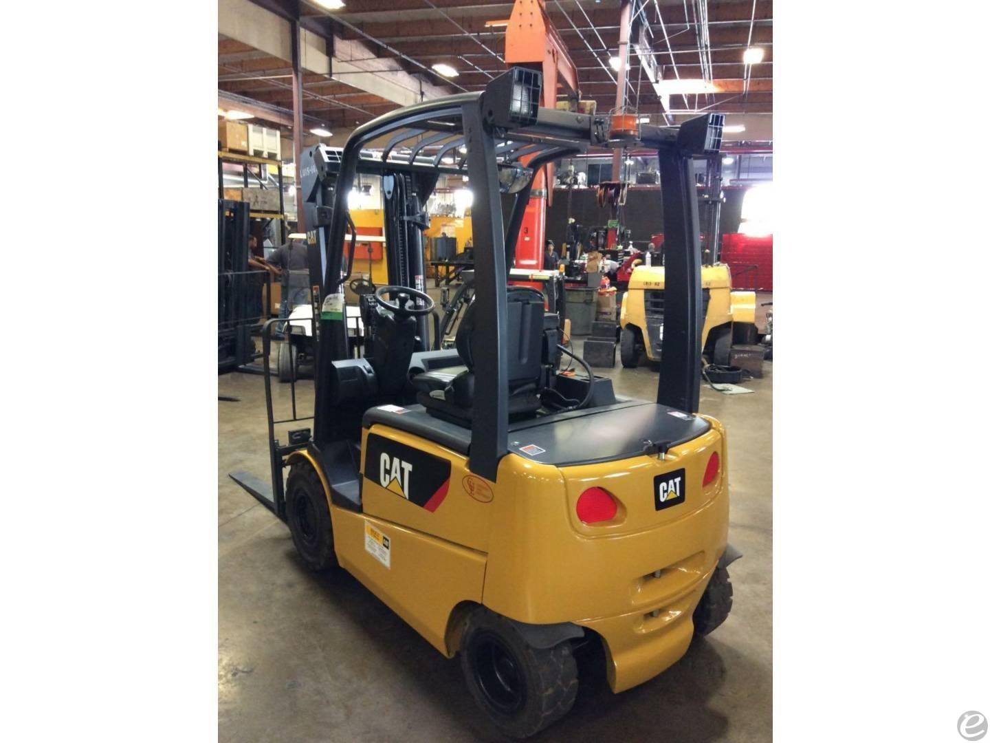 2016 Electric Cat 2EPC5000 Electric Pneumatic Tire 3 & 4 Wheel Sit Down