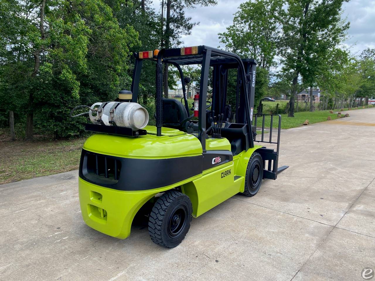 2015 LP Gas Clark C50S Pneumatic Tire 4 Wheel Sit Down