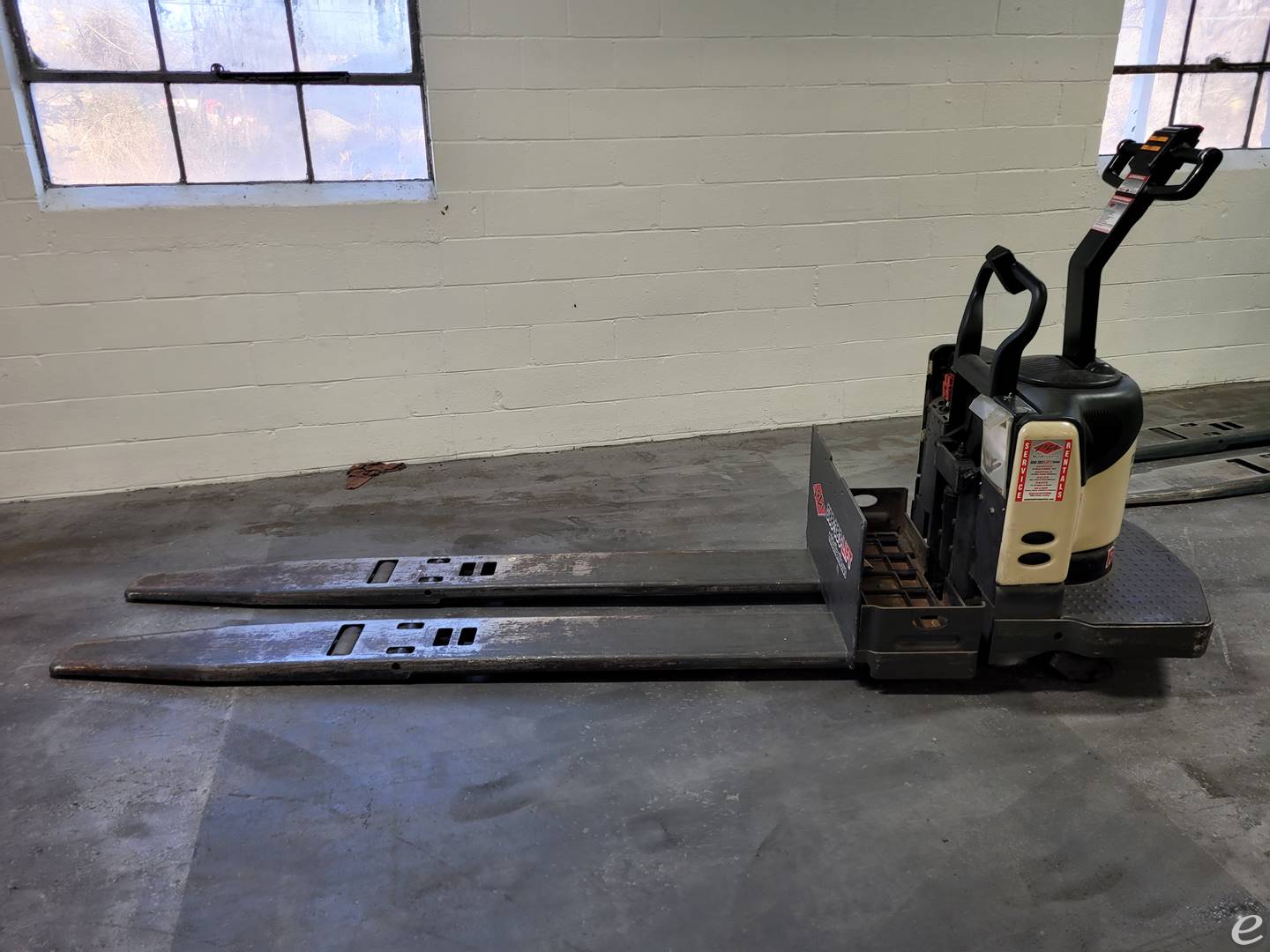 2007 Electric Capacity PE4000-60 Electric Walkie/Rider Pallet Jack