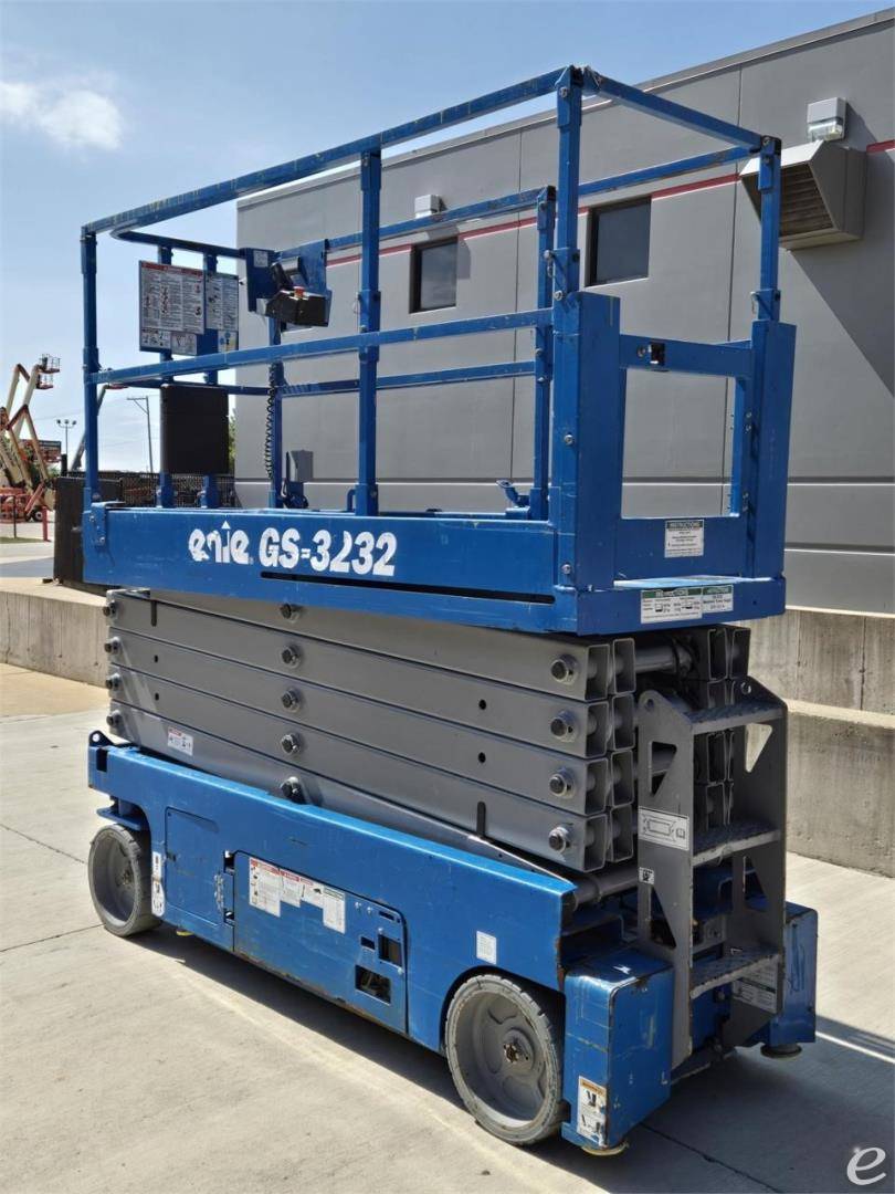 2016 Electric Genie Scissor Lifts GS3232 - 123Forklift
