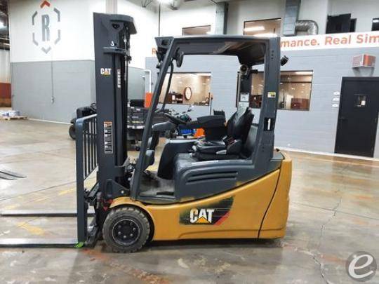 2018 Electric Cat 2ET4000 Electric 3 Wheel Sit Down