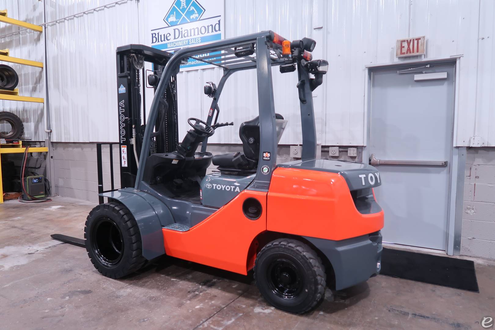 2019 Diesel Toyota Sit Down Rider 8FDU30 - 123Forklift