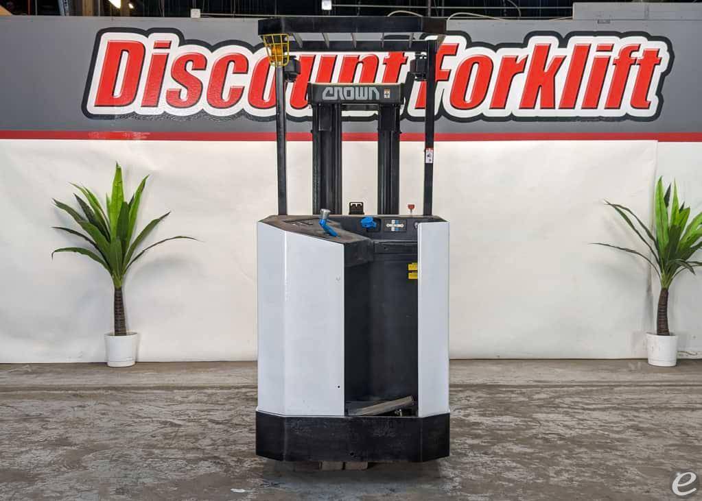 1994 Electric Crown Sit Down Rider 30RCTT - 123Forklift