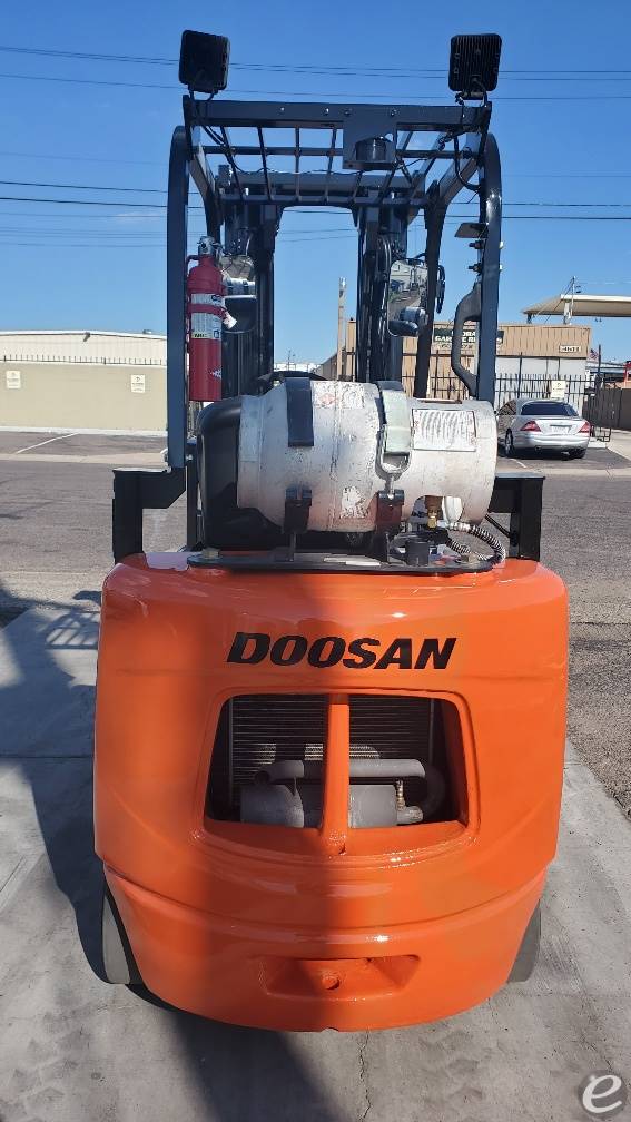 2012 LP Gas Doosan GC25E-5 Cushion Tire 4 Wheel Sit Down (Indoor Warehouse)