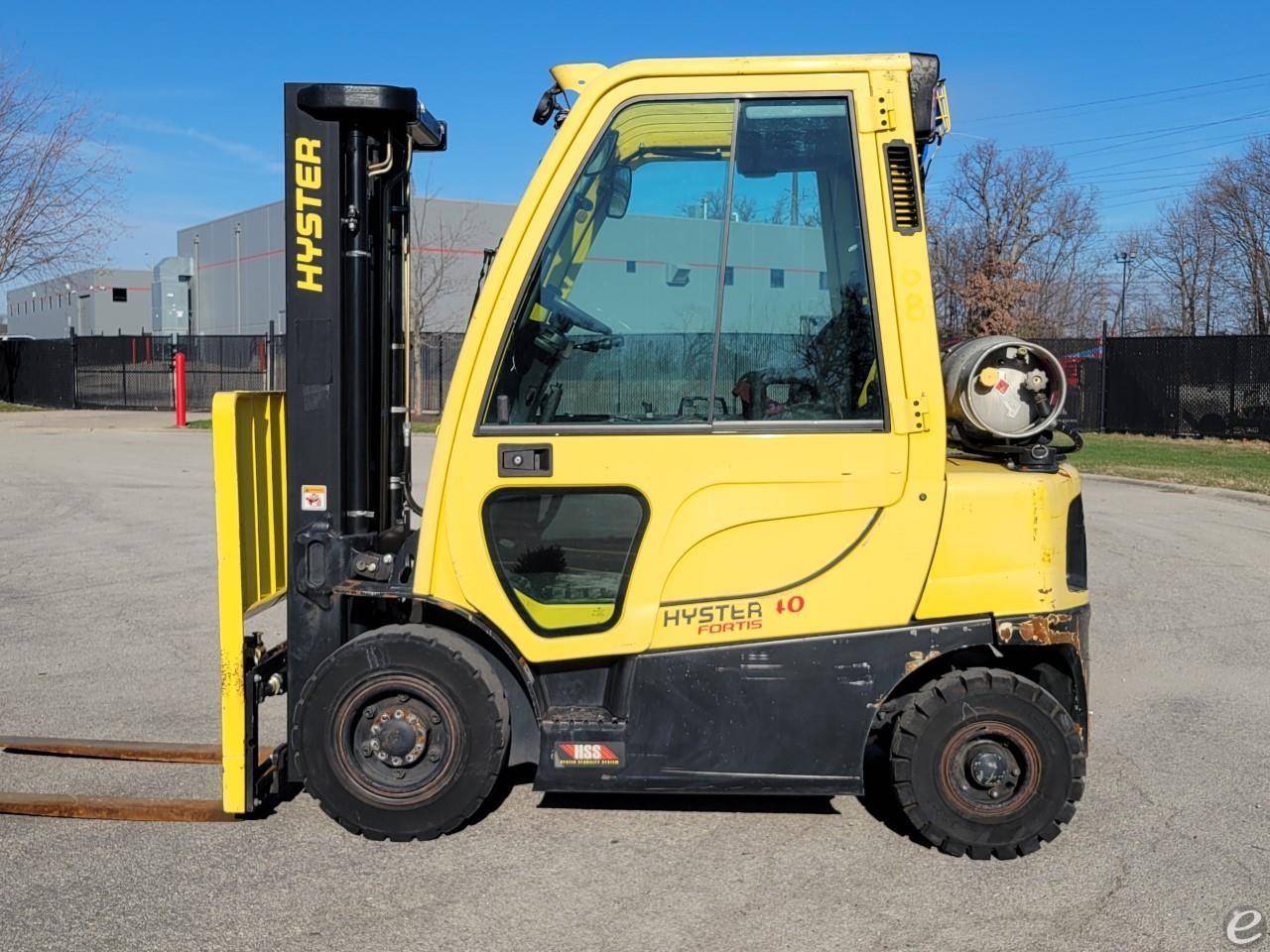 2017 LP Gas Hyster H40FT Pneumatic Tire 4 Wheel Sit Down