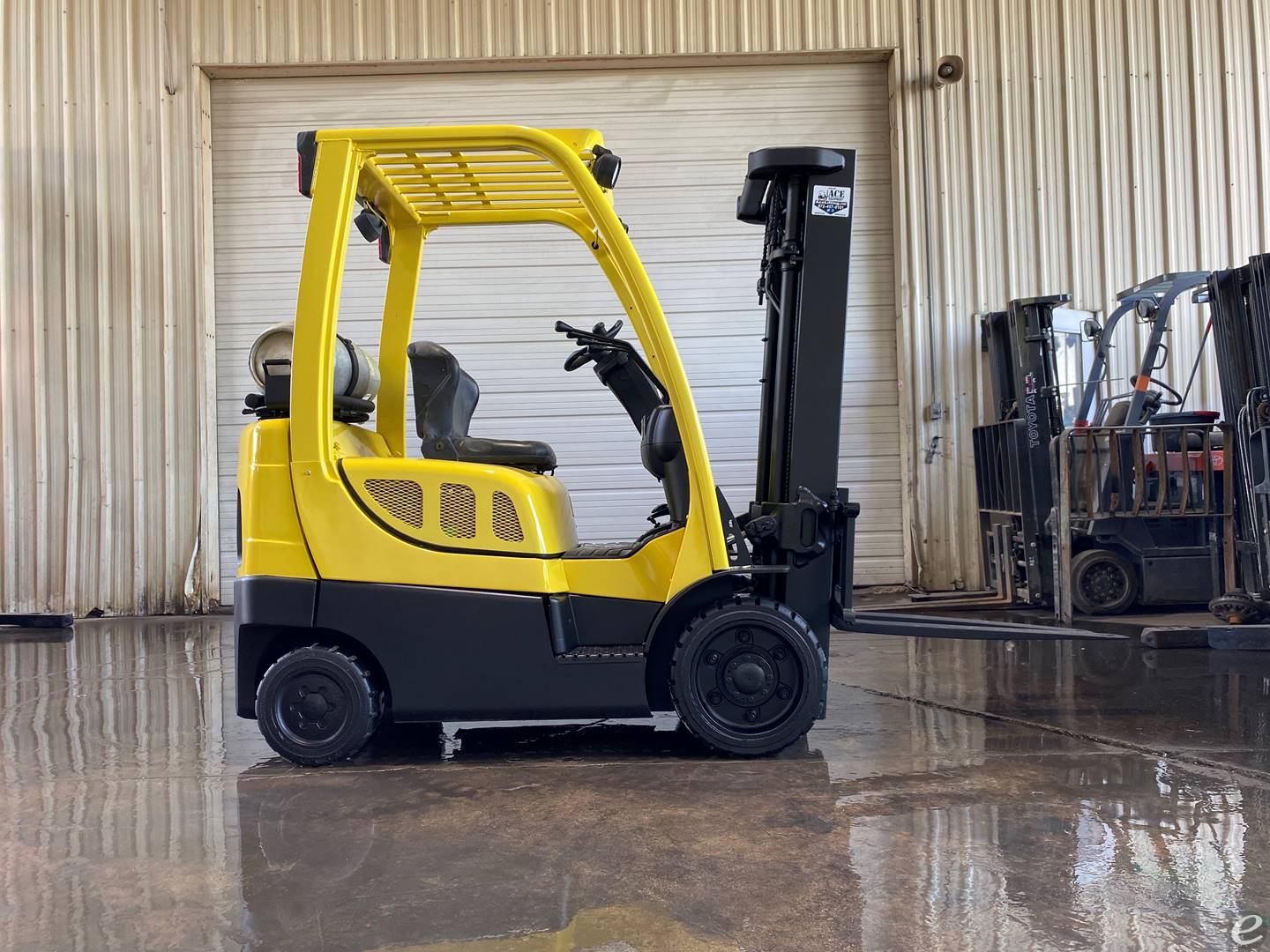 LP Gas Hyster S50FT Cushion Tire 4 Wheel Sit Down (Indoor Warehouse)