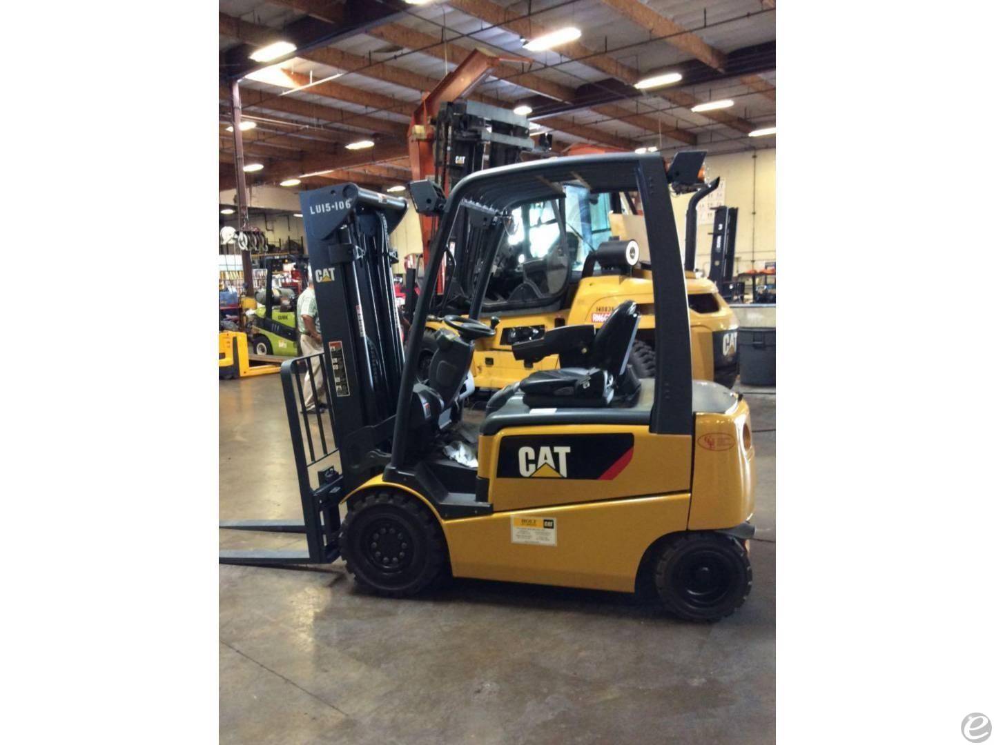 2016 Electric Cat 2EPC5000 Electric Pneumatic Tire 3 & 4 Wheel Sit Down