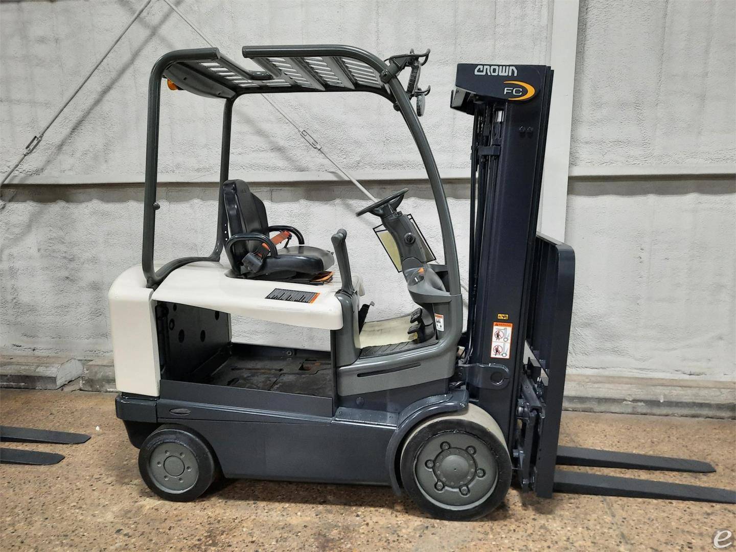 2013 Electric Crown Electric 4 Wheel Sit Down | Eliftruck