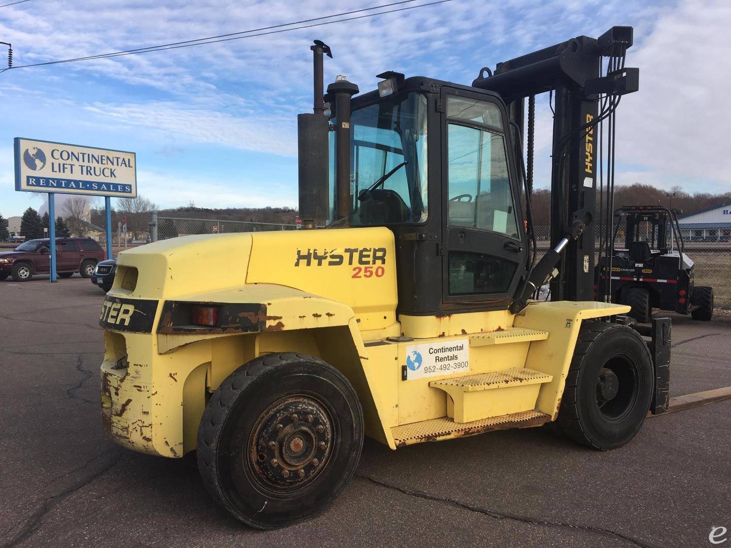 2007 Diesel Hyster H250HD Pneumatic Tire 4 Wheel Sit Down