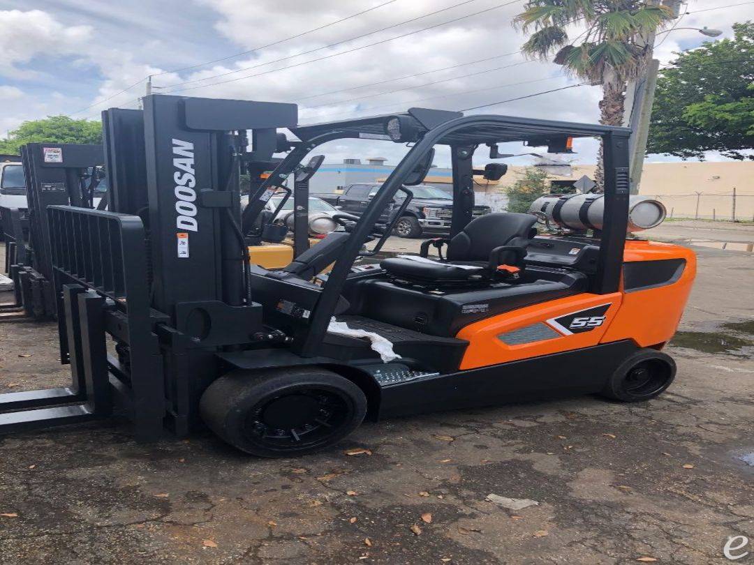 2020 LP Gas Doosan Cushion Tire 4 Wheel Sit Down (Indoor Warehouse ...