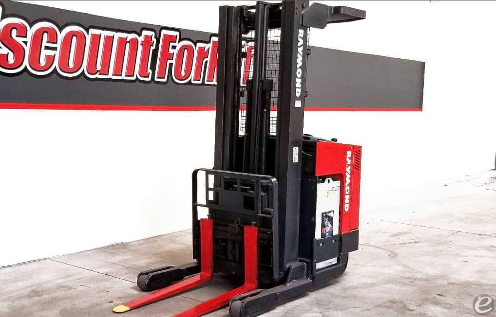 1999 Electric Raymond Reach Trucks EASI R45TT - 123Forklift