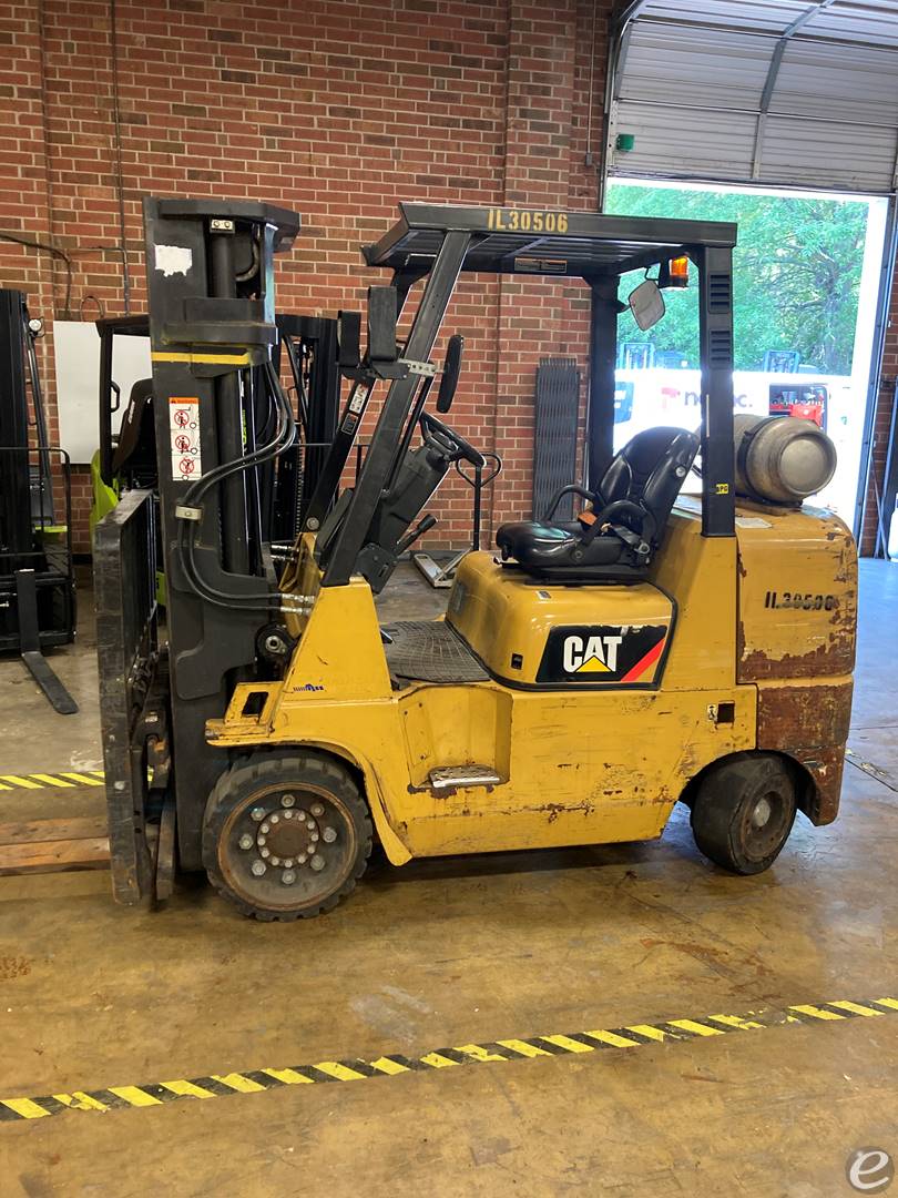 2013 LP Gas Cat GC40K Cushion Tire 4 Wheel Sit Down (Indoor Warehouse)