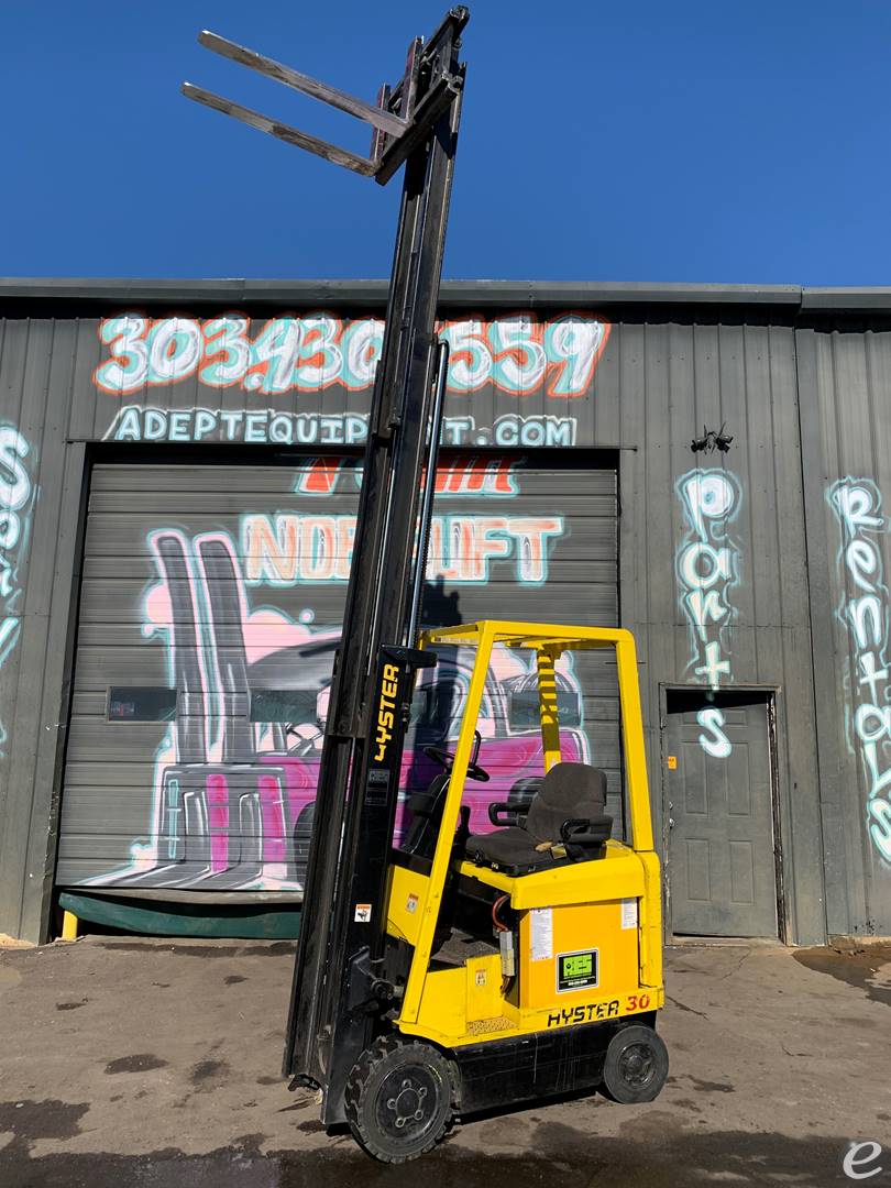 Electric Hyster E30XM Pneumatic Tire 4 Wheel Sit Down