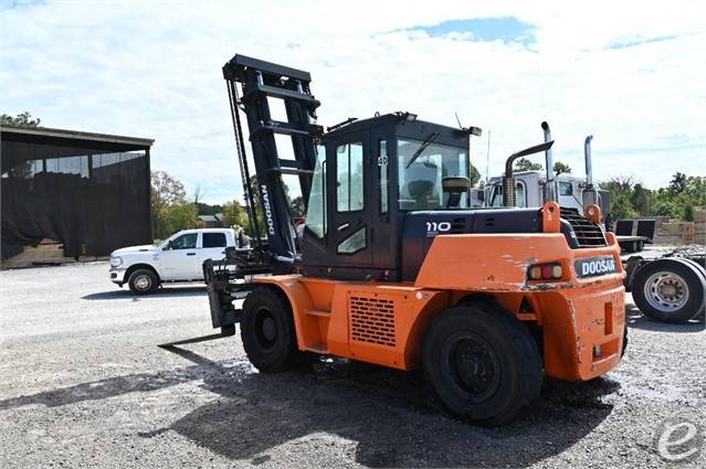 2014 Diesel Doosan Forklifts d110 - 123Forklift