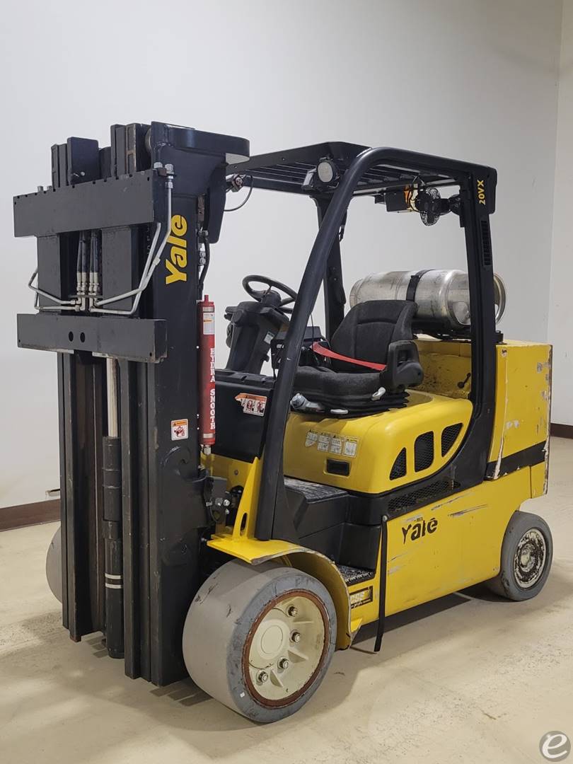 2018 LP Gas Yale GLC120VX Cushion Tire 4 Wheel Sit Down (Indoor Warehouse)