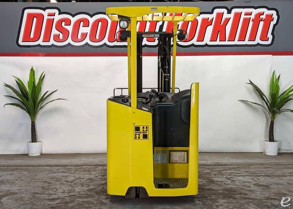 2014 Electric Hyster E40HSD Electric Walkie Counterbalanced Stacker