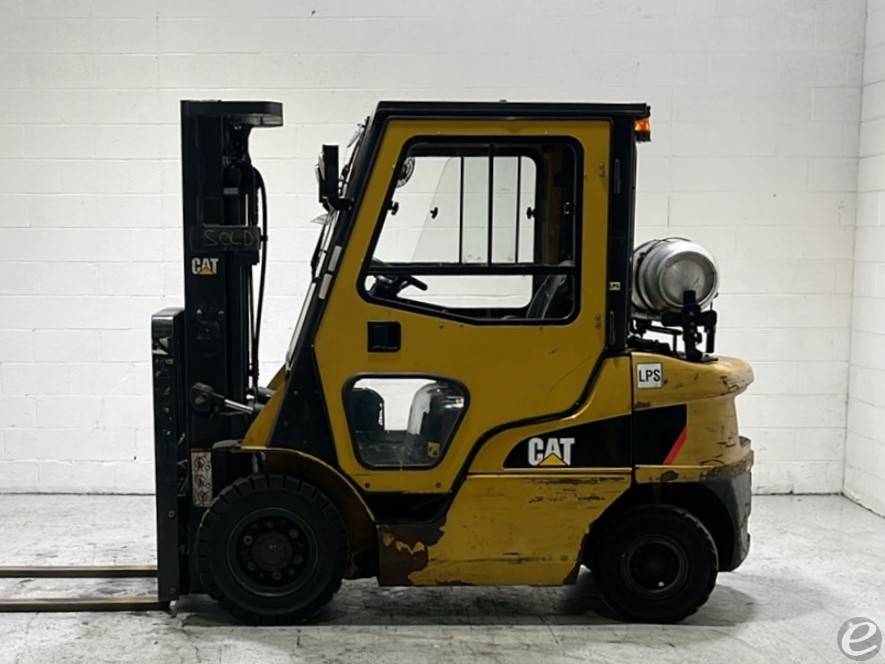 2013 LP Gas Cat Pneumatic Tire 4 Wheel Sit Down | Eliftruck