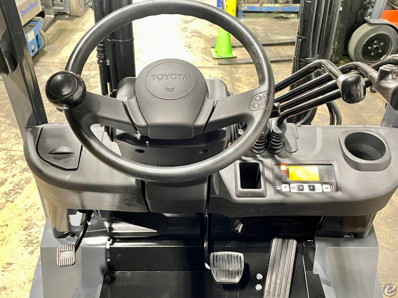 2018 Electric Toyota 8FBCU32 Electric 4 Wheel Sit Down