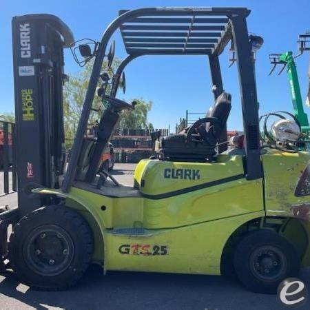 2020 LP Gas Clark Forklifts GTS25 - 123Forklift
