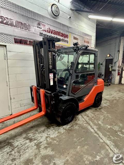 2018 LP Gas Toyota 8FGU30 Pneumatic Tire 4 Wheel Sit Down